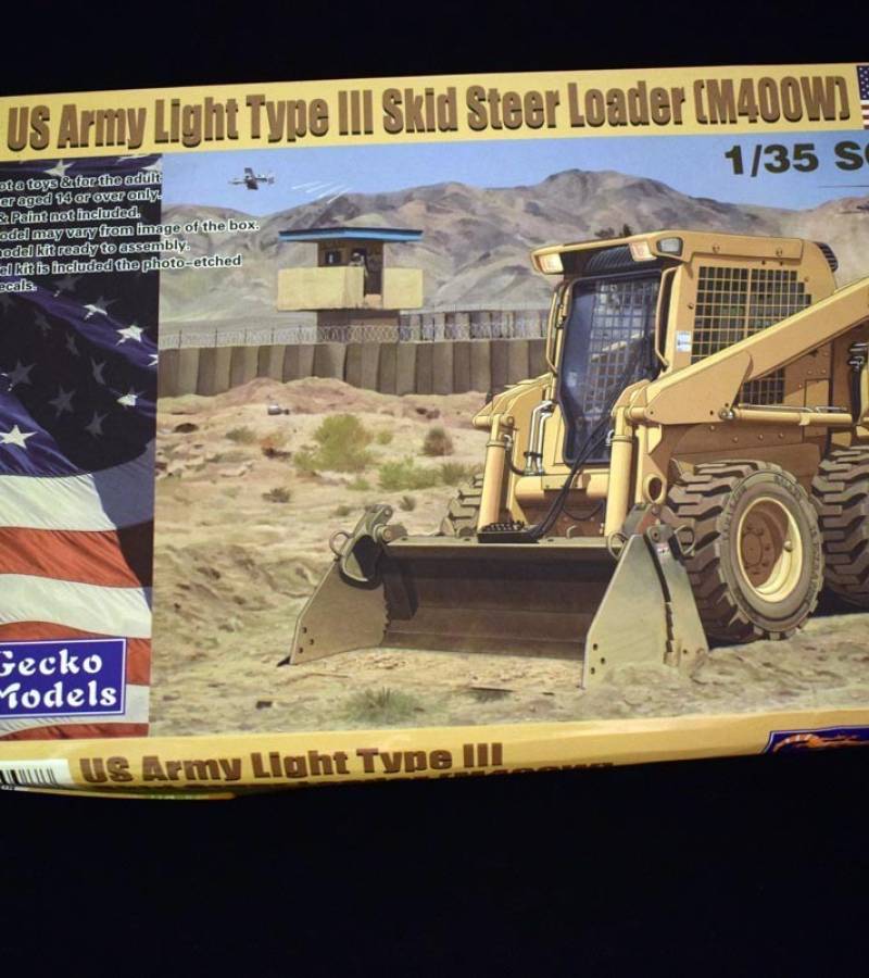 1:35 US ARMY LIGHT TYPE III SKID STEER M400W - Malta Scale Model Shop